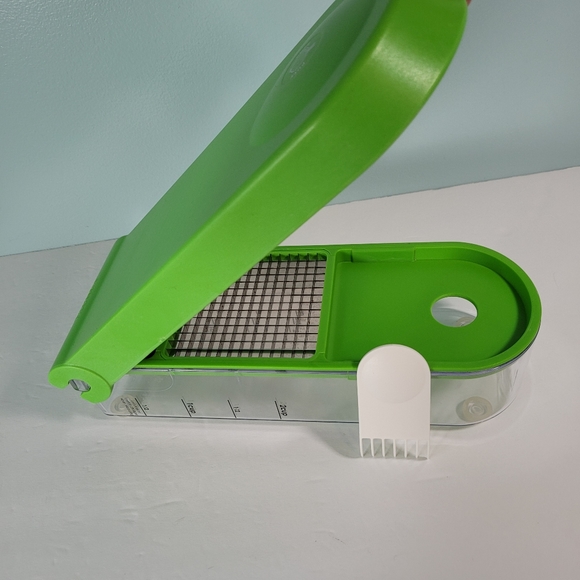 Progressive | Kitchen | Progressive Onion Chopper 4 Piece Set Green Lid ...